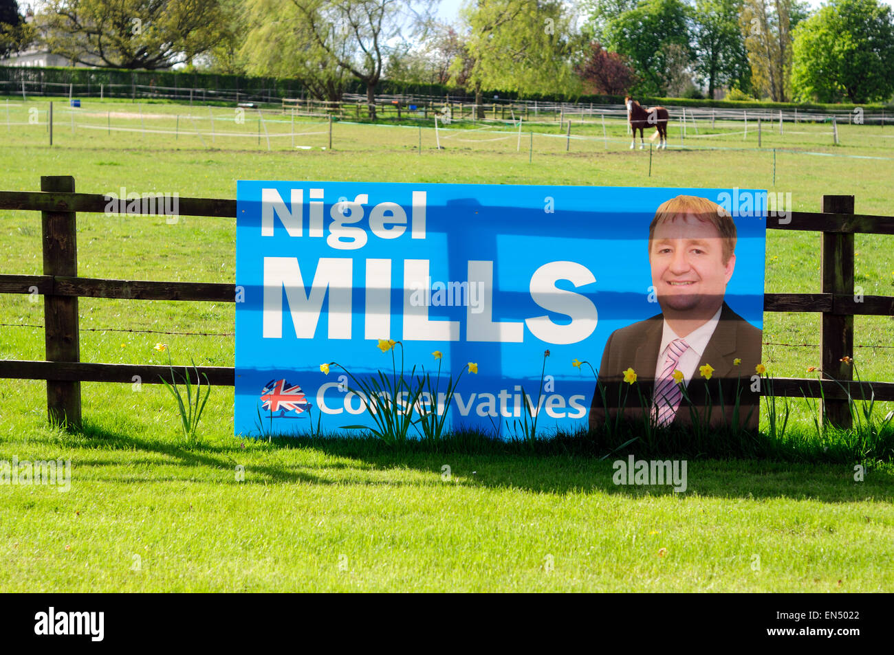 Ripley, Amber Valley, Derbyshire, UK. 28th April 2015.MP Nigel Mills ...