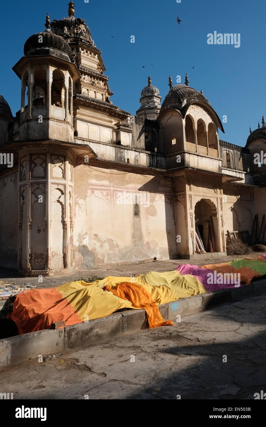 Temple cloth drying outside of Ram temple in Pushkar Stock Photo - Alamy