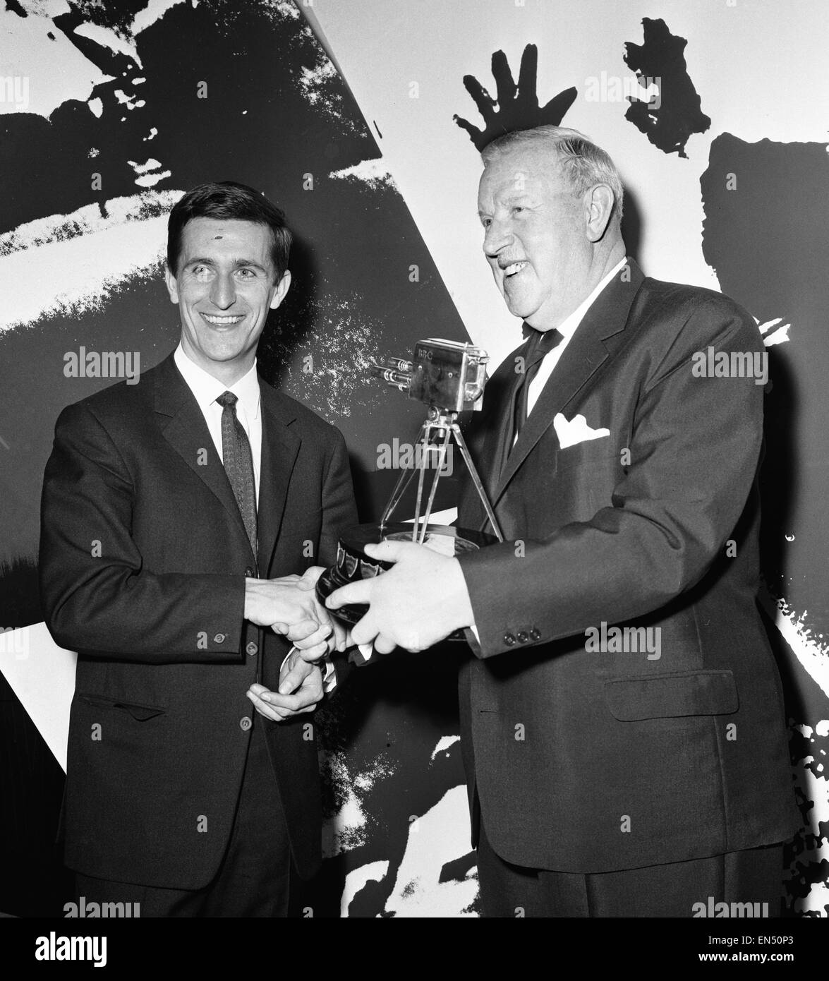 English cyclist Tommy Simpson receives the 1965 Sports Personality of ...