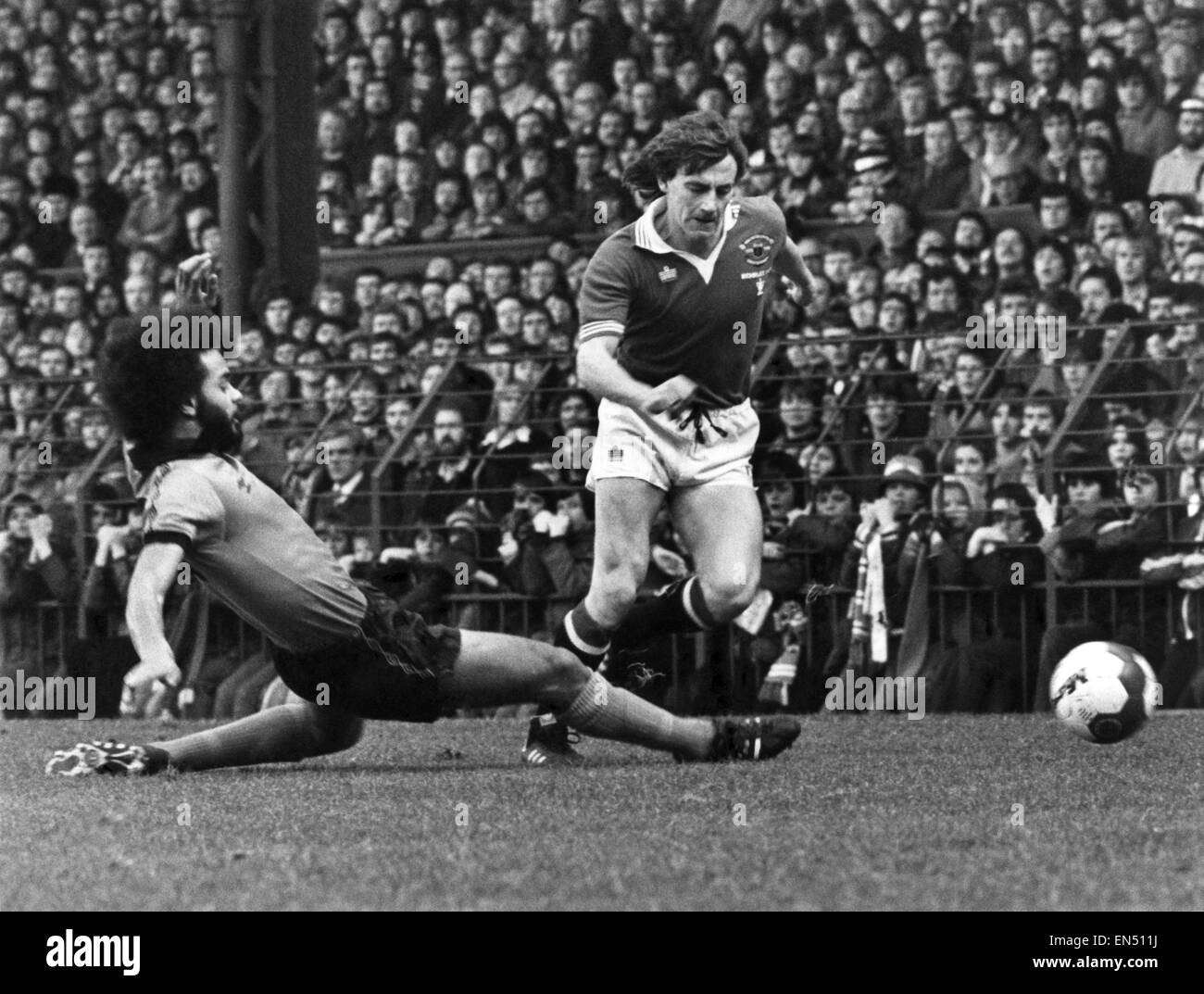 George berry wolves hi-res stock photography and images - Alamy