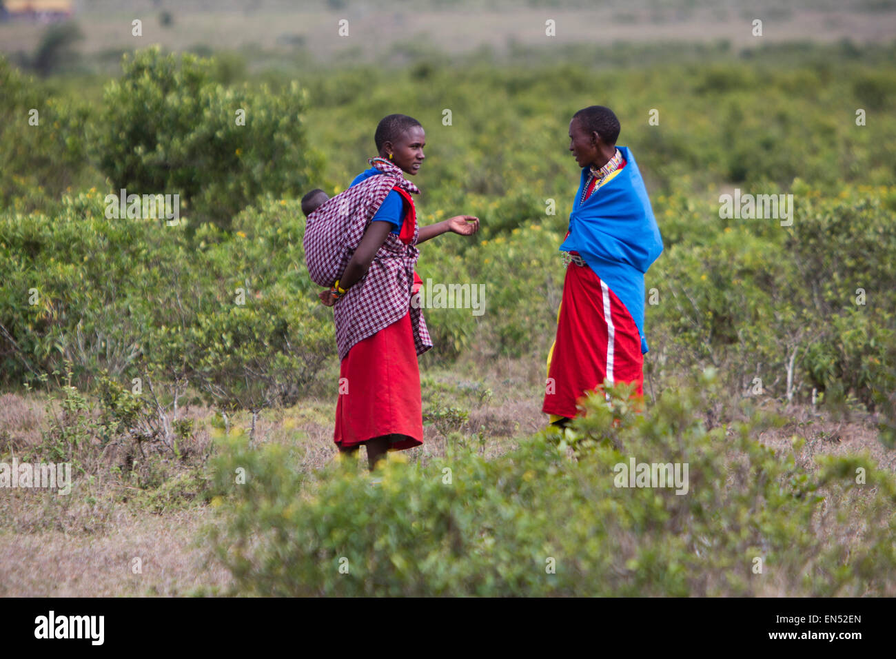 African tribe talking hi-res stock photography and images - Alamy