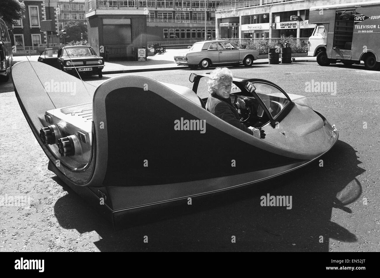 Actor Jon Pertwee, Dr Who in the TV series, has had a flying saucer ...