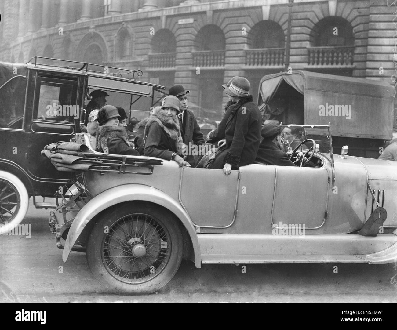 1920s london commuters hi-res stock photography and images - Alamy