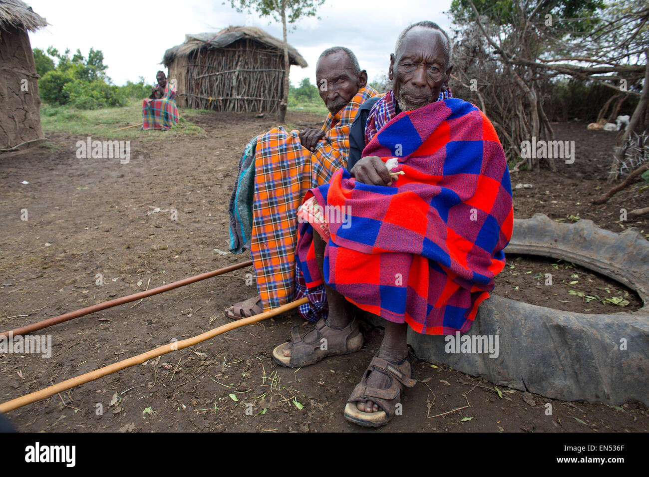 Old samburu man kenya hi-res stock photography and images - Alamy