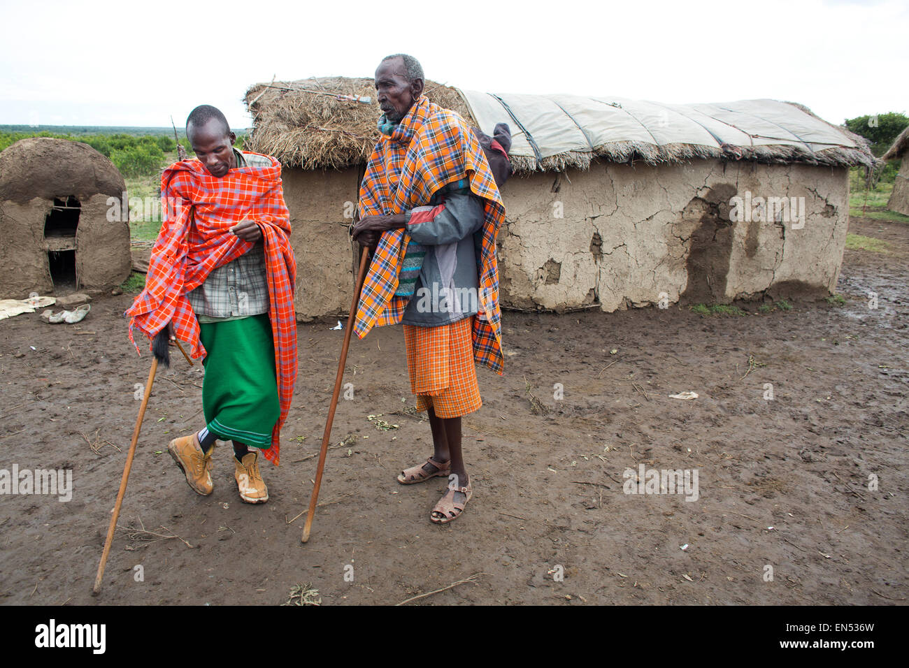 Old samburu man kenya hi-res stock photography and images - Alamy