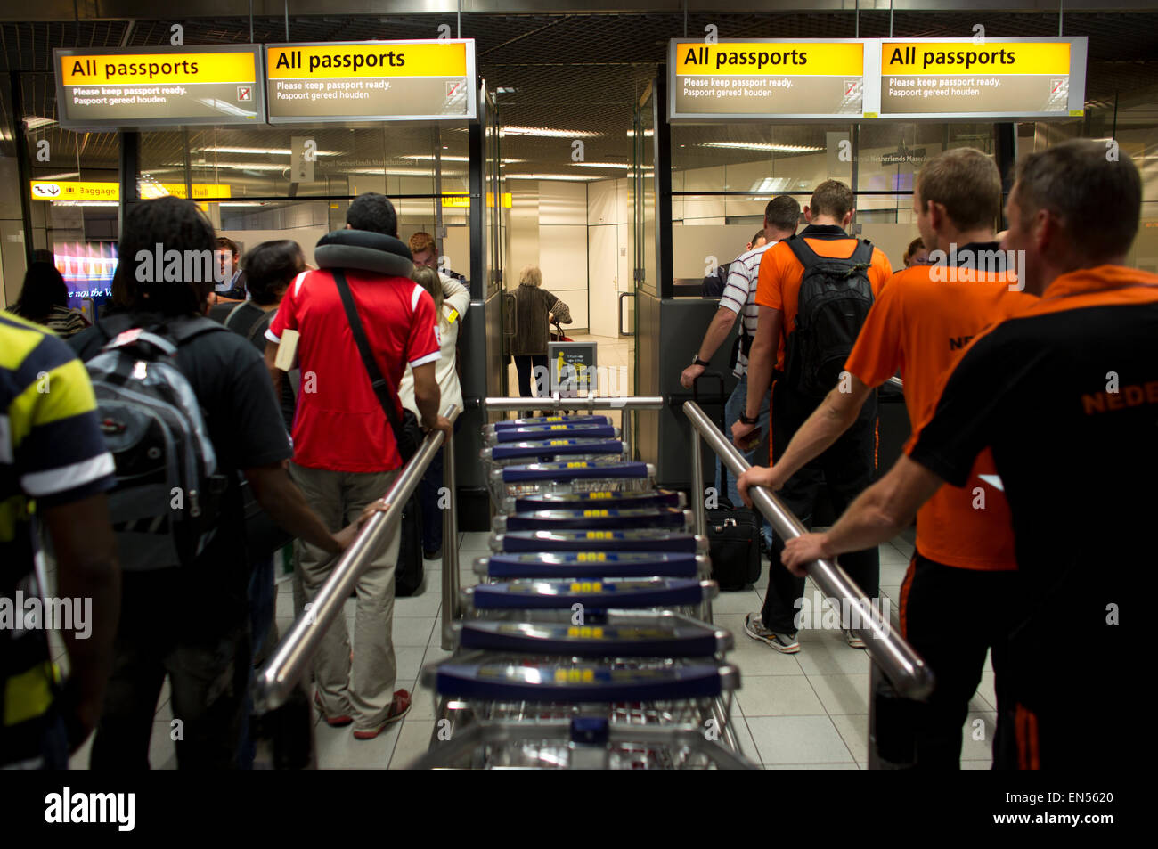 passport control at Schiphol airport Stock Photo - Alamy