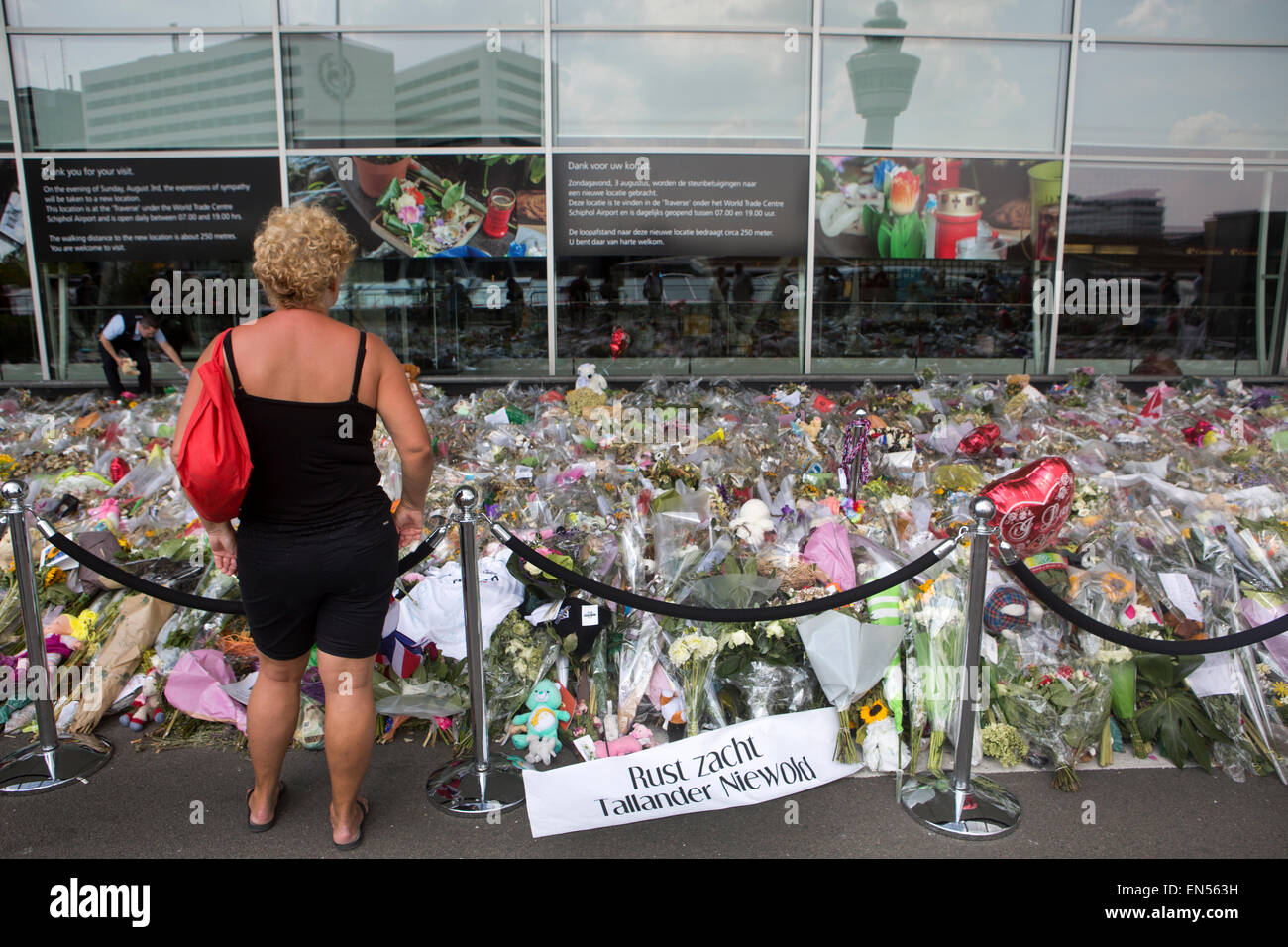 Mh17 memorial hi-res stock photography and images - Alamy