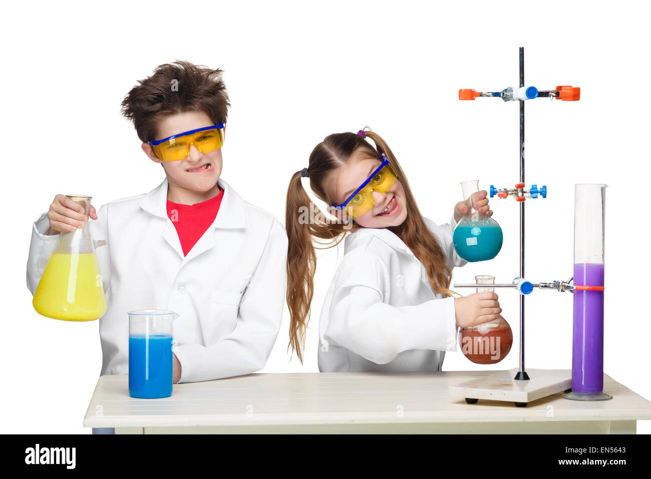 Chemical experiments for children hi-res stock photography and images ...