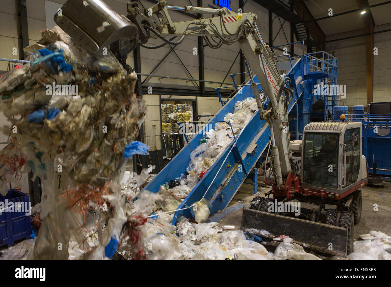 Plastic recycling factory hi-res stock photography and images - Alamy