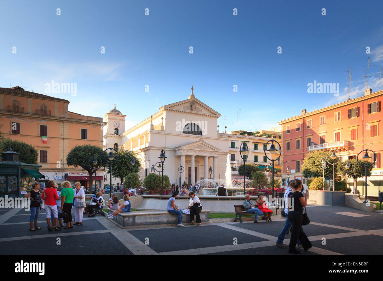 Piazza dei santi hi-res stock photography and images - Alamy