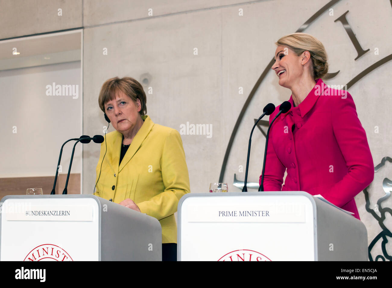 Angela merkel bundeskanzlerin hi-res stock photography and images - Alamy