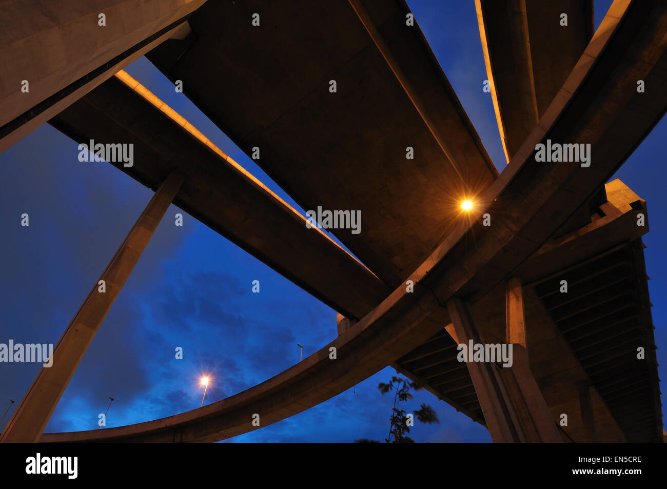 Crossway of bridge in twilight Stock Photo - Alamy