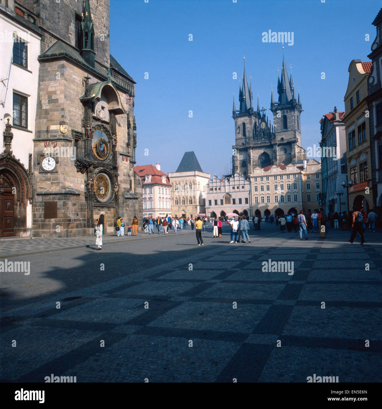 Prager altstadt astronomische uhr hi-res stock photography and images ...