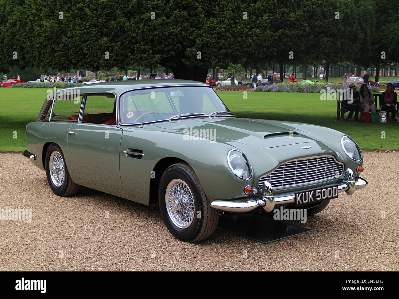 Shooting brake hi-res stock photography and images - Alamy