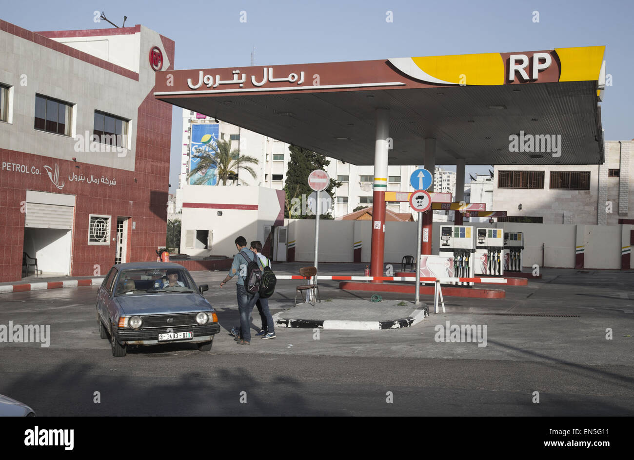 Gaza City, The Gaza Strip, Palestine. 28th Apr, 2015. More than 80 ...