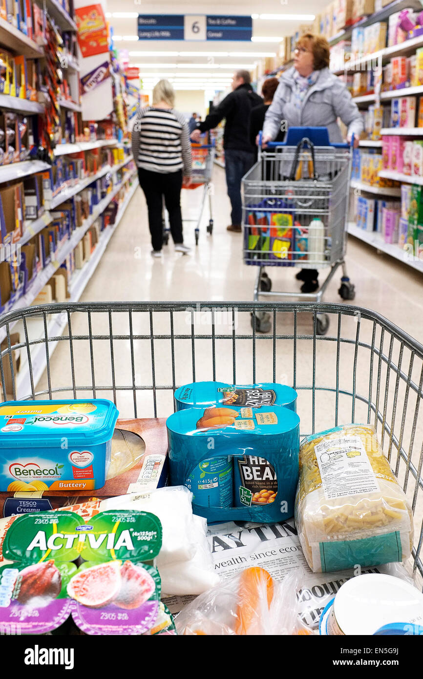 The interior of a Tesco supermarket Stock Photo - Alamy