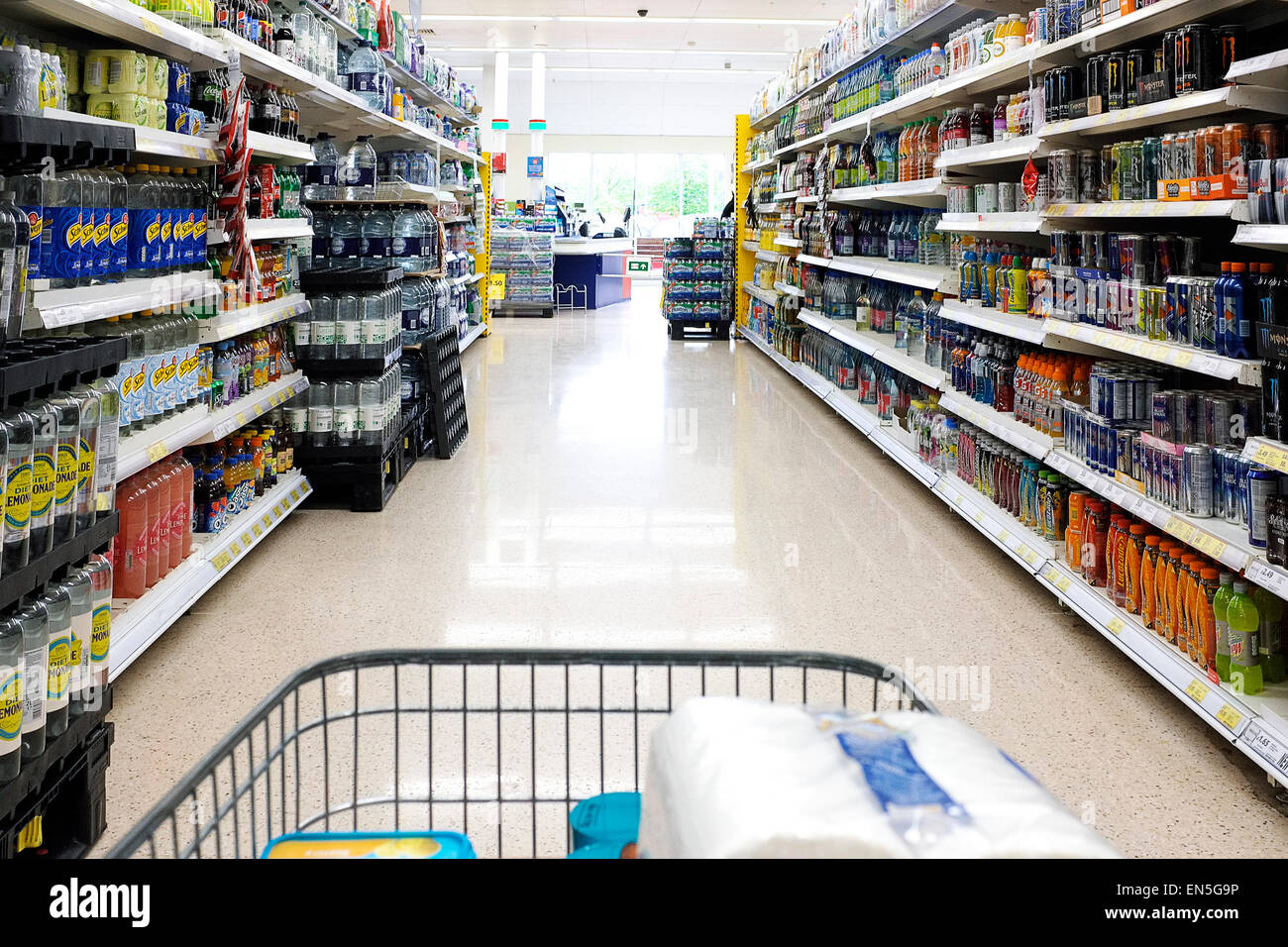 The interior of a Tesco supermarket Stock Photo - Alamy