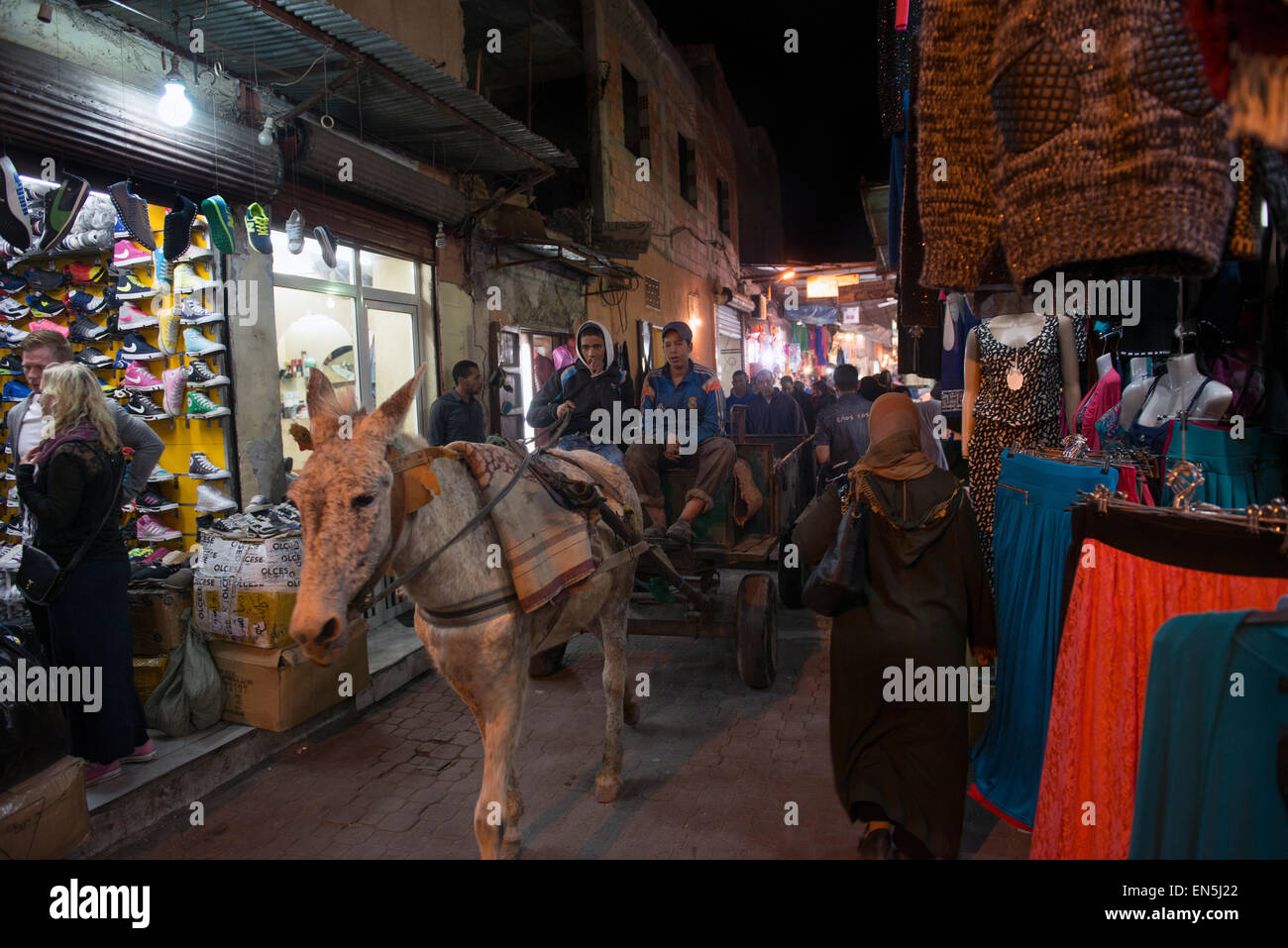 Souk marrakech hi-res stock photography and images - Alamy