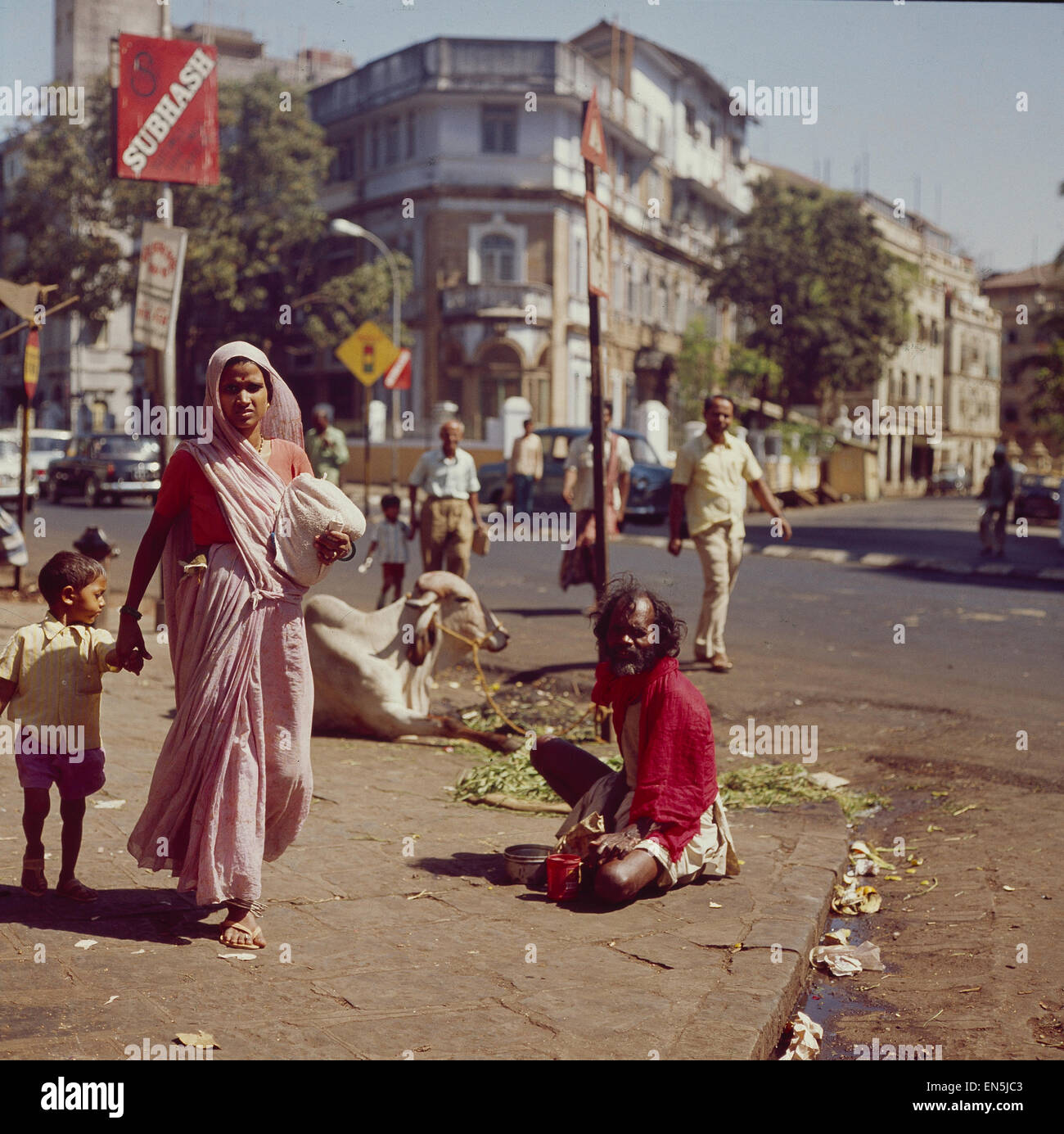 Bombay 1970s hi-res stock photography and images - Alamy
