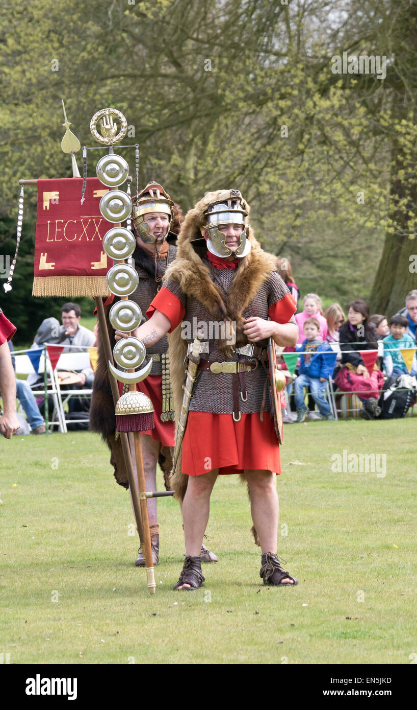 The Ermine Street guard Roman army re-enactment display team Stock ...