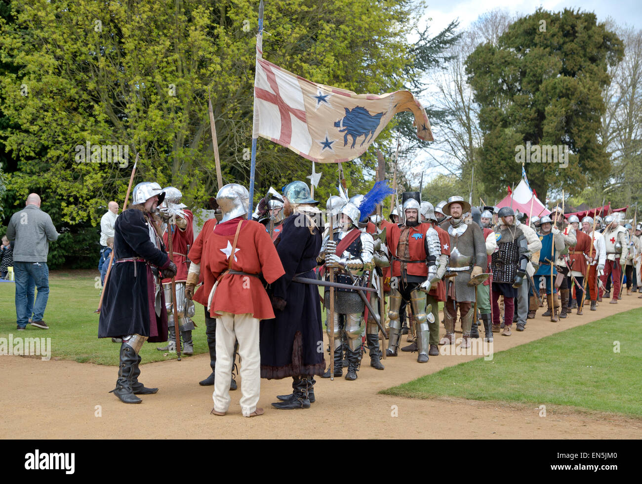 Medieval archers hi-res stock photography and images - Alamy