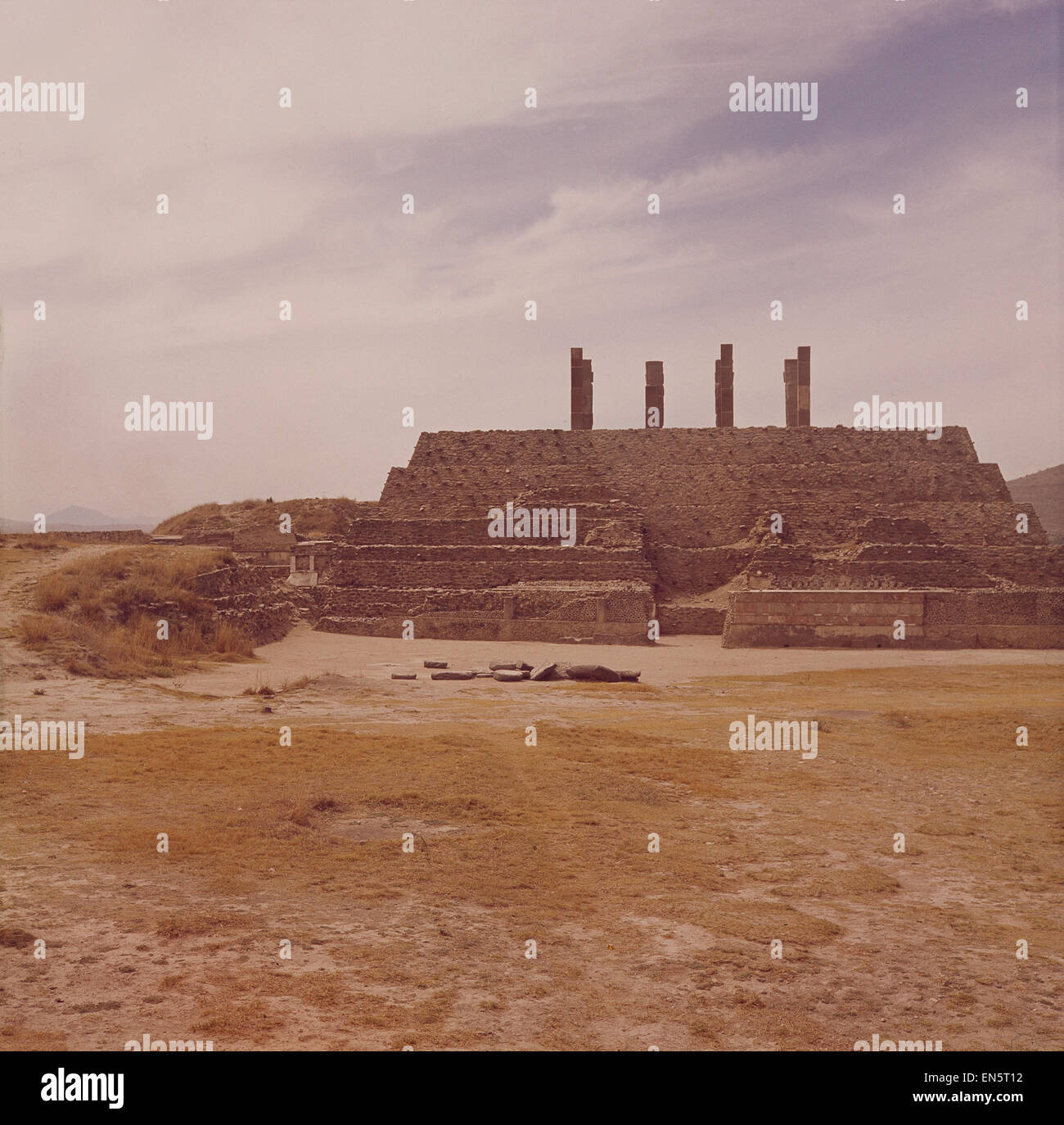 Mexico, Tula, Pyramiden von Tula Stock Photo - Alamy