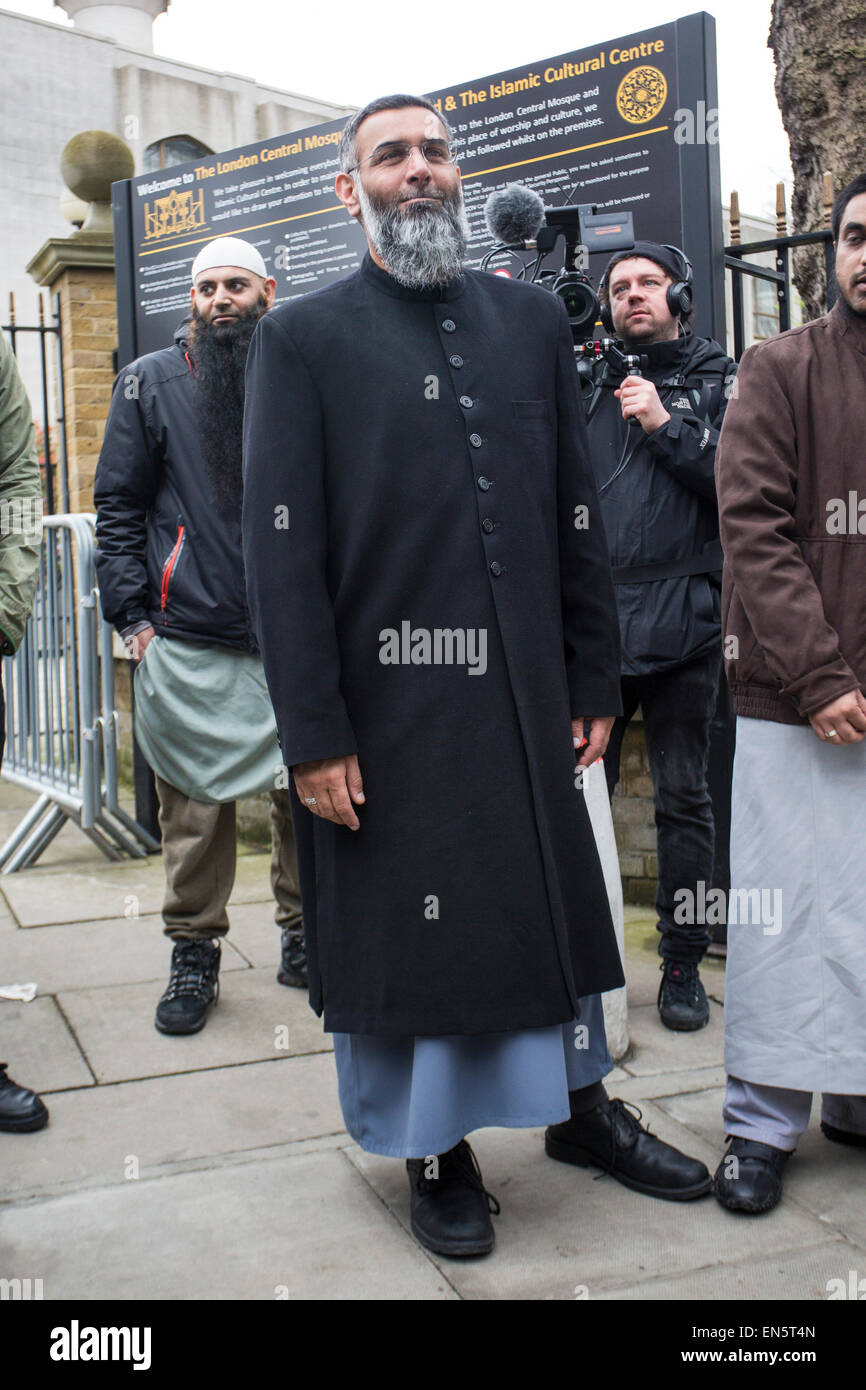 Preacher Anjem Choudary addresses a crowd outside Regents Park Mosque ...