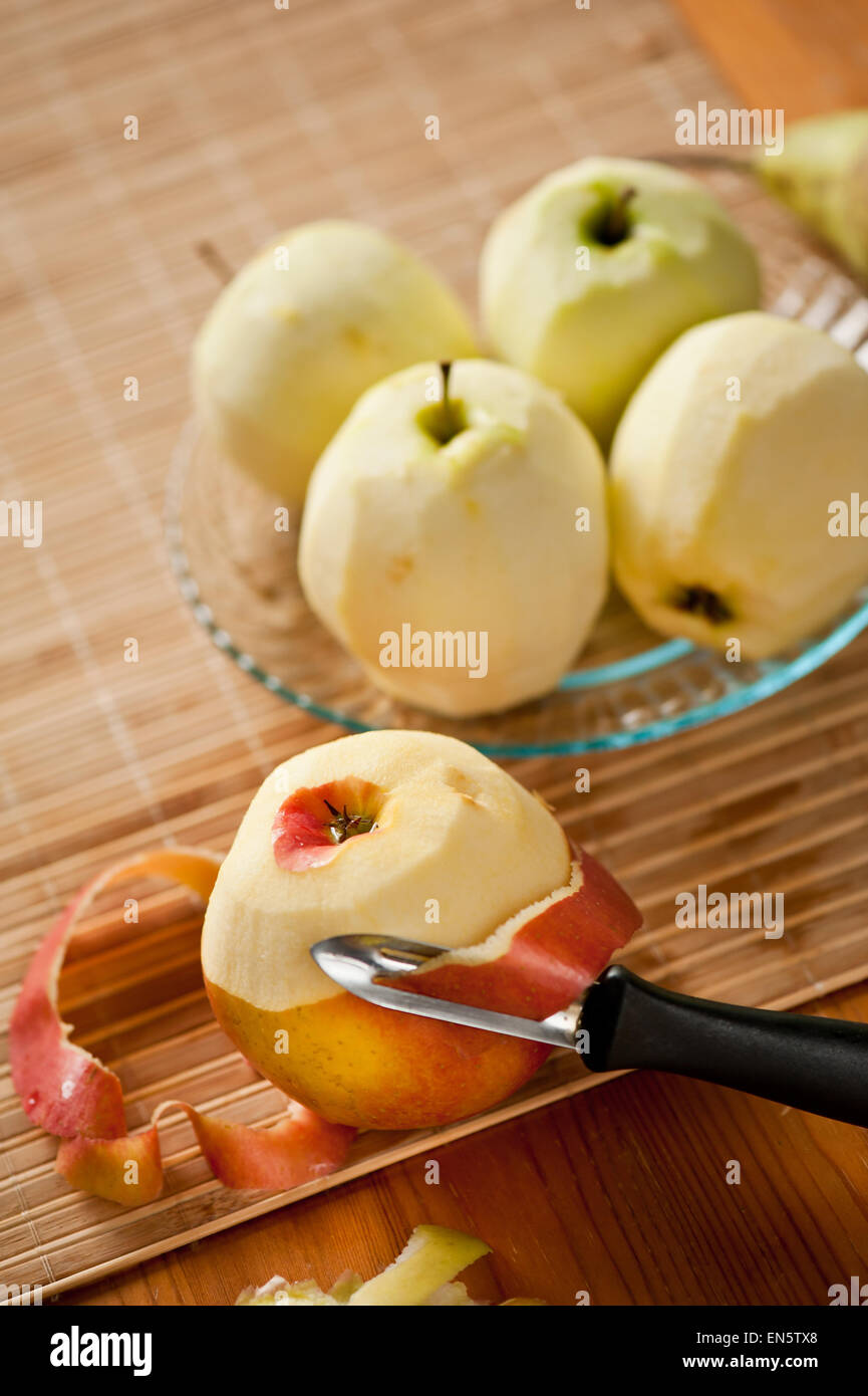 Fruit peelings hi-res stock photography and images - Alamy