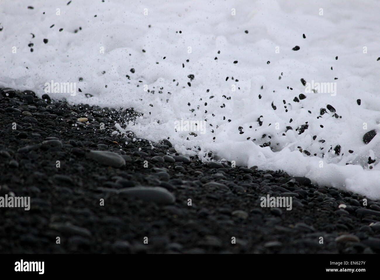 Stones above water hi-res stock photography and images - Alamy