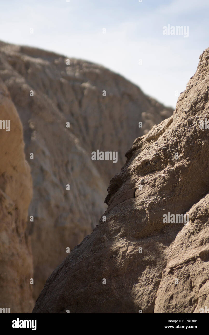 Desert landscape made up of rocks, boulders and crevices at Anza ...