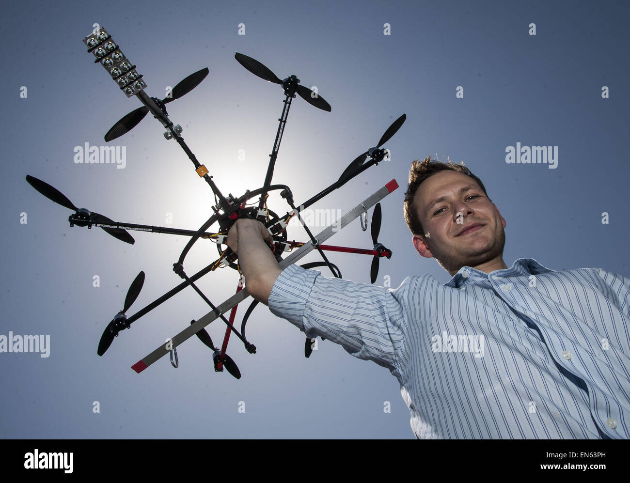 Publics fascination hi-res stock photography and images - Alamy