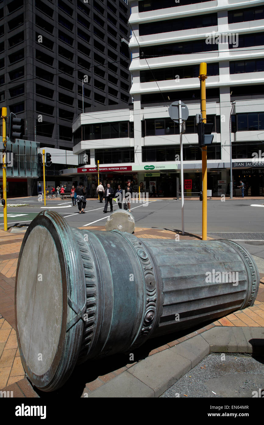 Ruaumoko sculpture (God of quakes and volcanoes), by Ralph Hotere and ...