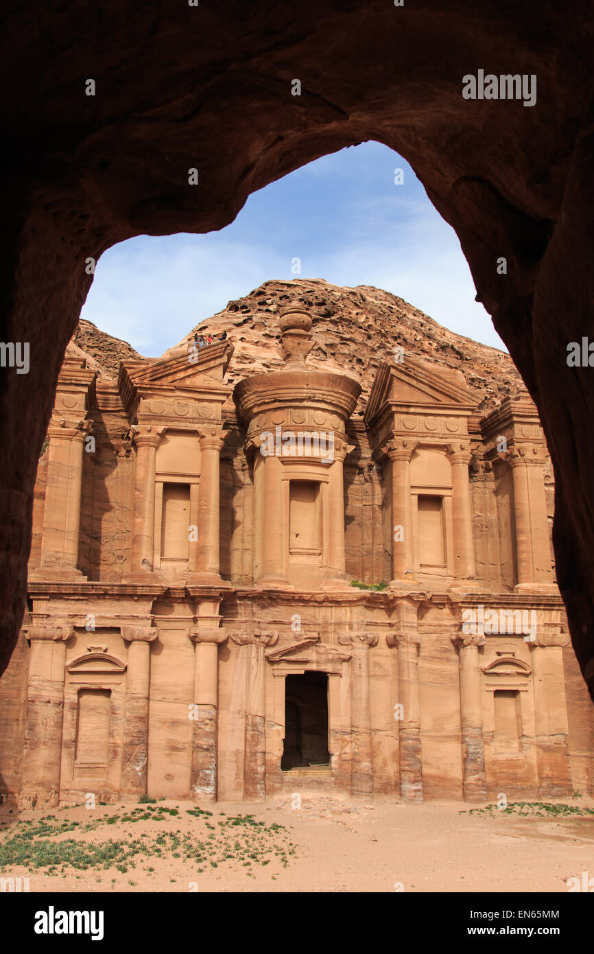 Ancient temple in Petra, Jordan Stock Photo - Alamy