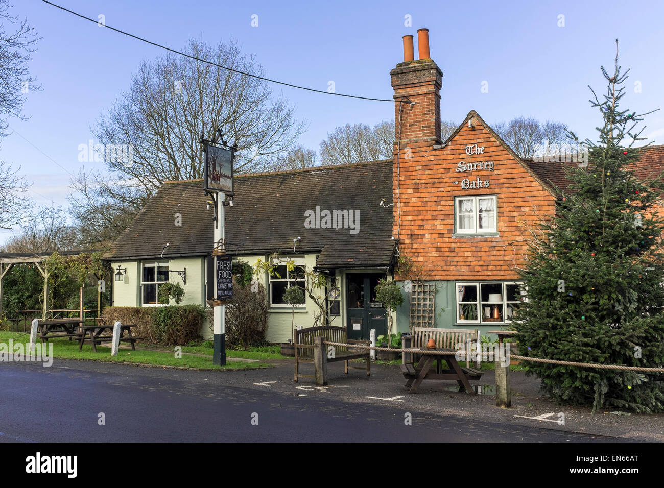 Surrey Oaks public house in Newdigate, Surrey, UK Stock Photo - Alamy