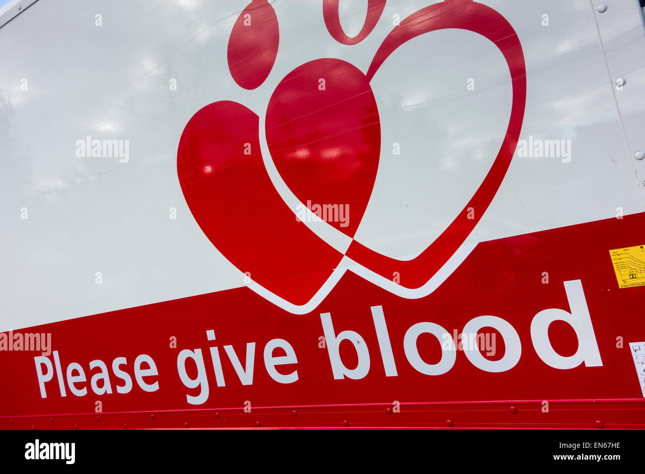 'Please give blood' sign by NHS for asking people to donate blood to ...