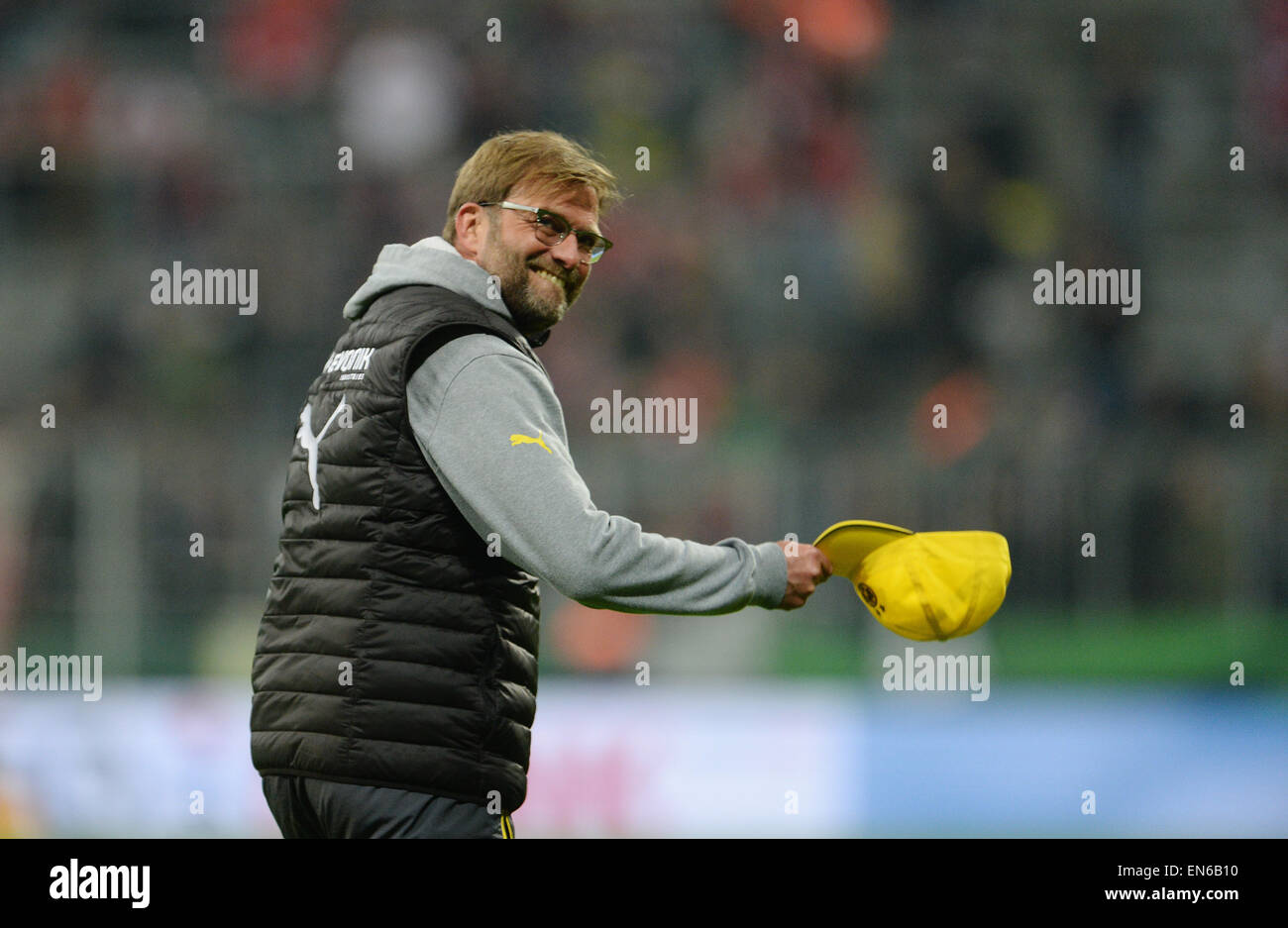 Munich, Germany. 28th Apr, 2015. Dortmund coach Juergen Klopp thanks ...