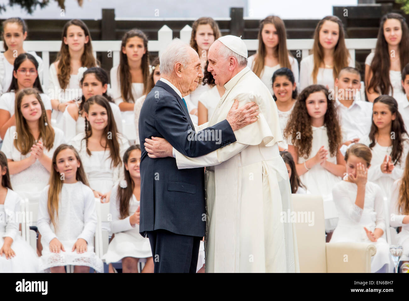Pope Francis and President Shimon Peres during the Papal visit to ...