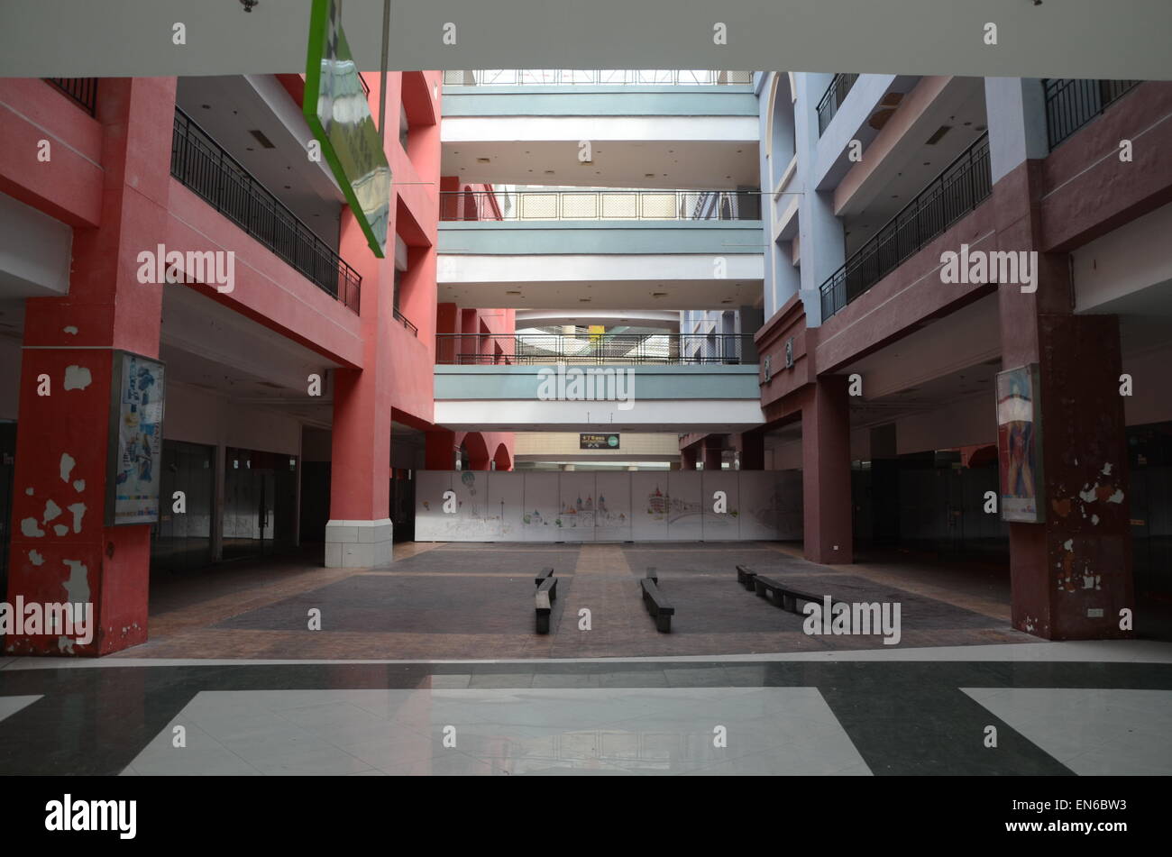 GHOST TOWN CHINA New South China Mall, Dongguan China 2013. World's ...