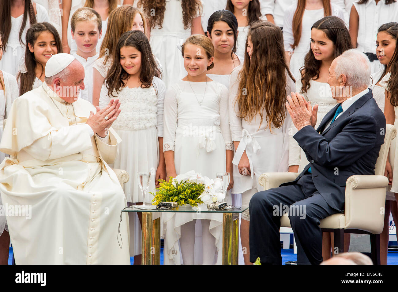 Pope Francis and President Shimon Peres during the Papal visit to ...