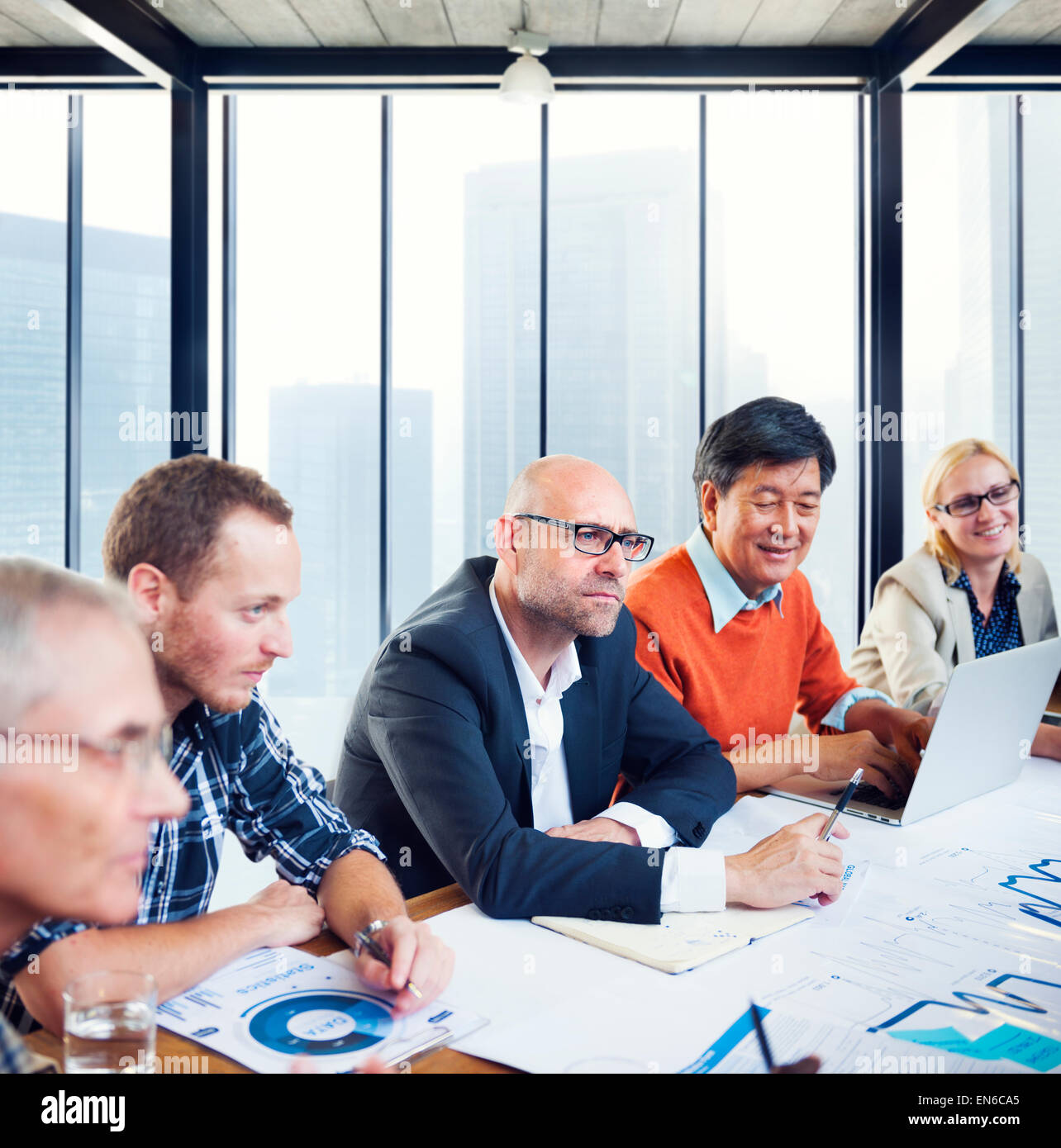 Team collaboration meeting room hi-res stock photography and images - Alamy