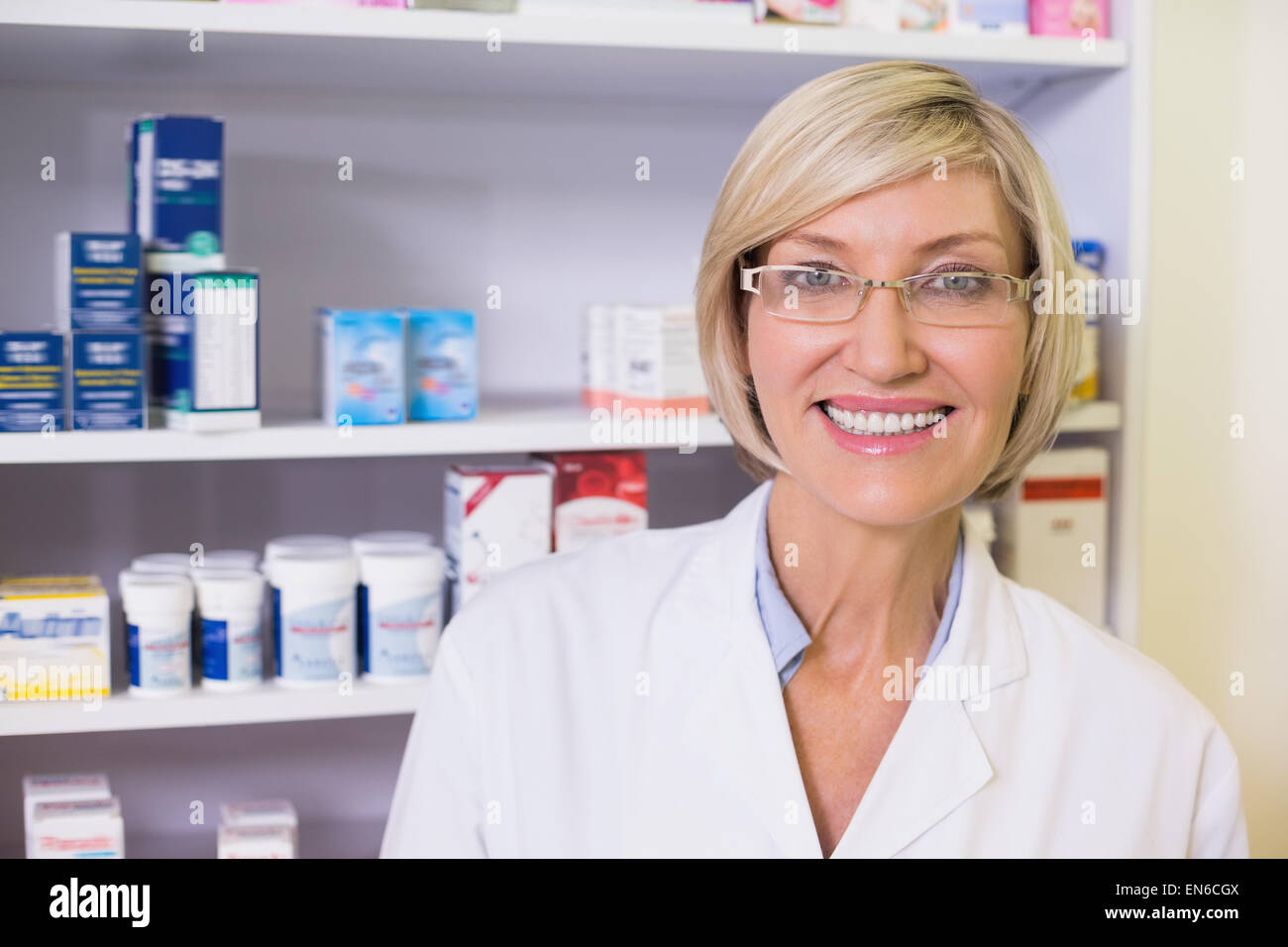 Pharmacist lab hi-res stock photography and images - Alamy