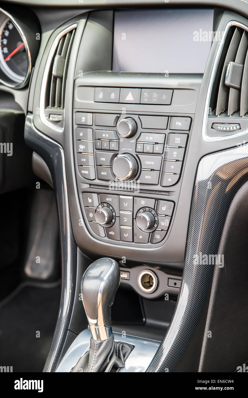 Front view car dashboard hi-res stock photography and images - Alamy