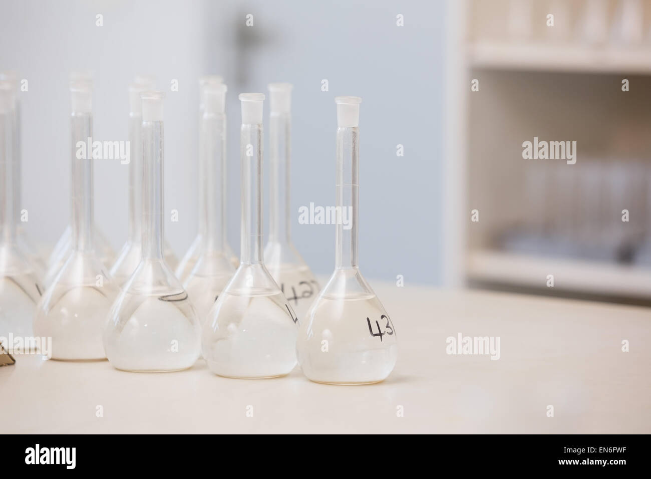 Science beakers lab hi-res stock photography and images - Alamy