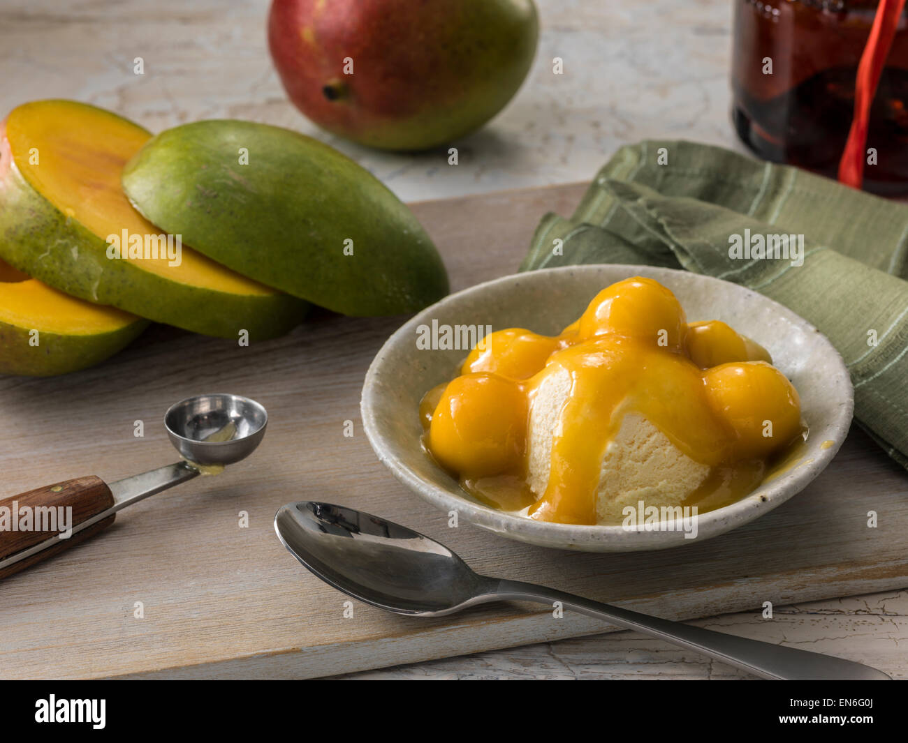 Mango jubilee flambe hi-res stock photography and images - Alamy