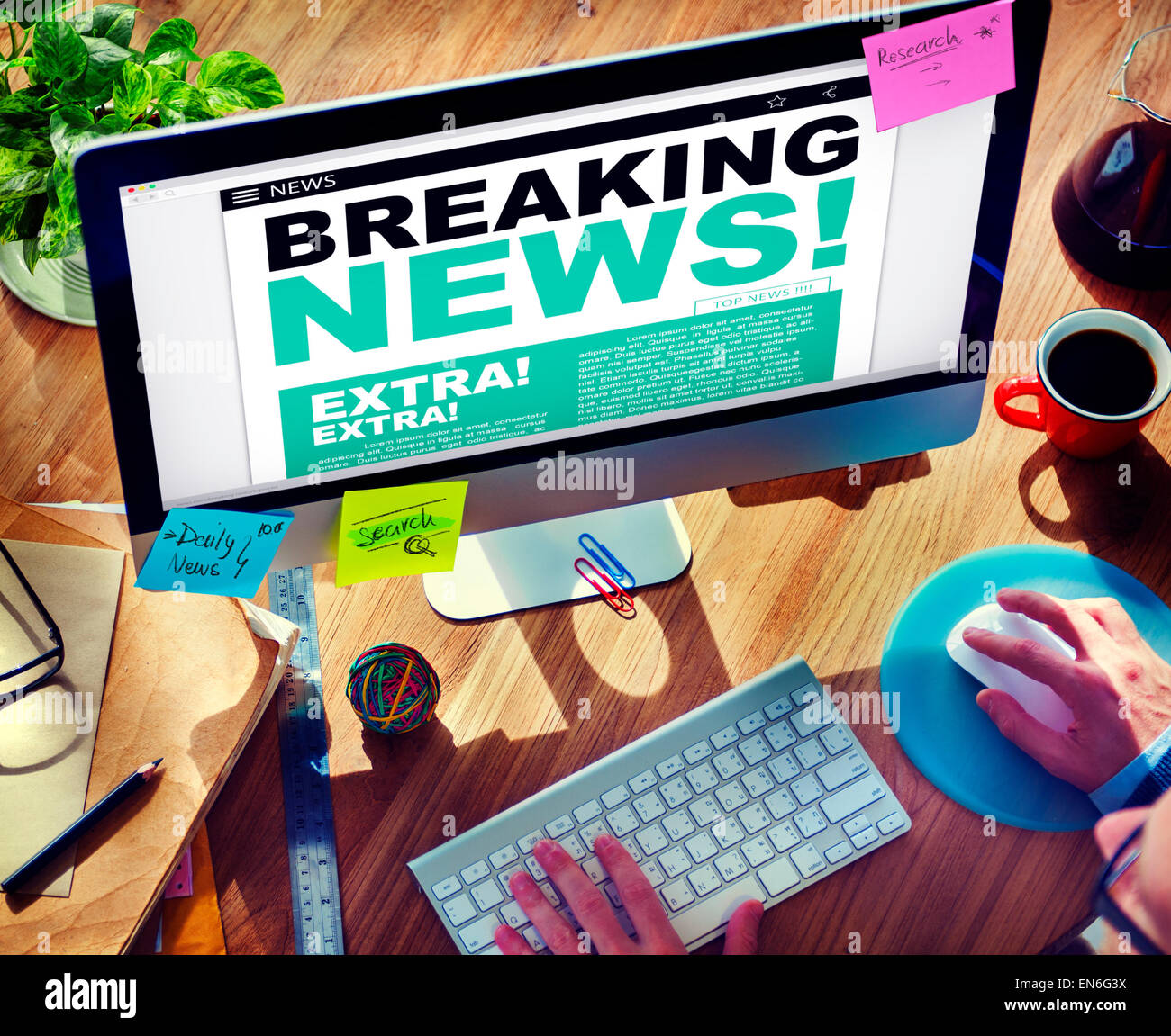 Breaking news hi-res stock photography and images - Alamy