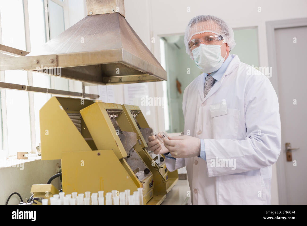 Technology scientist hi-res stock photography and images - Alamy