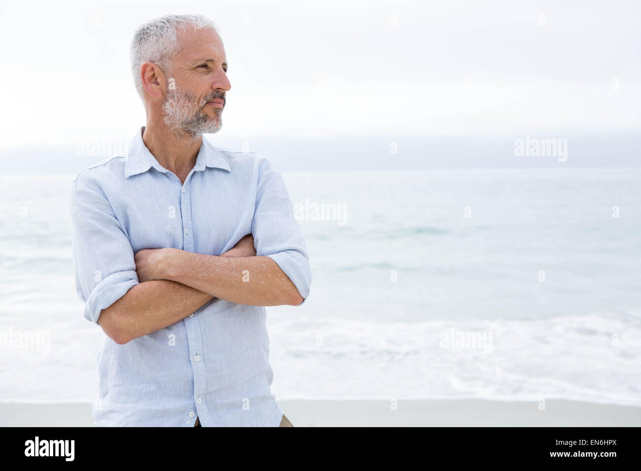 Thoughtful man sea hi-res stock photography and images - Alamy