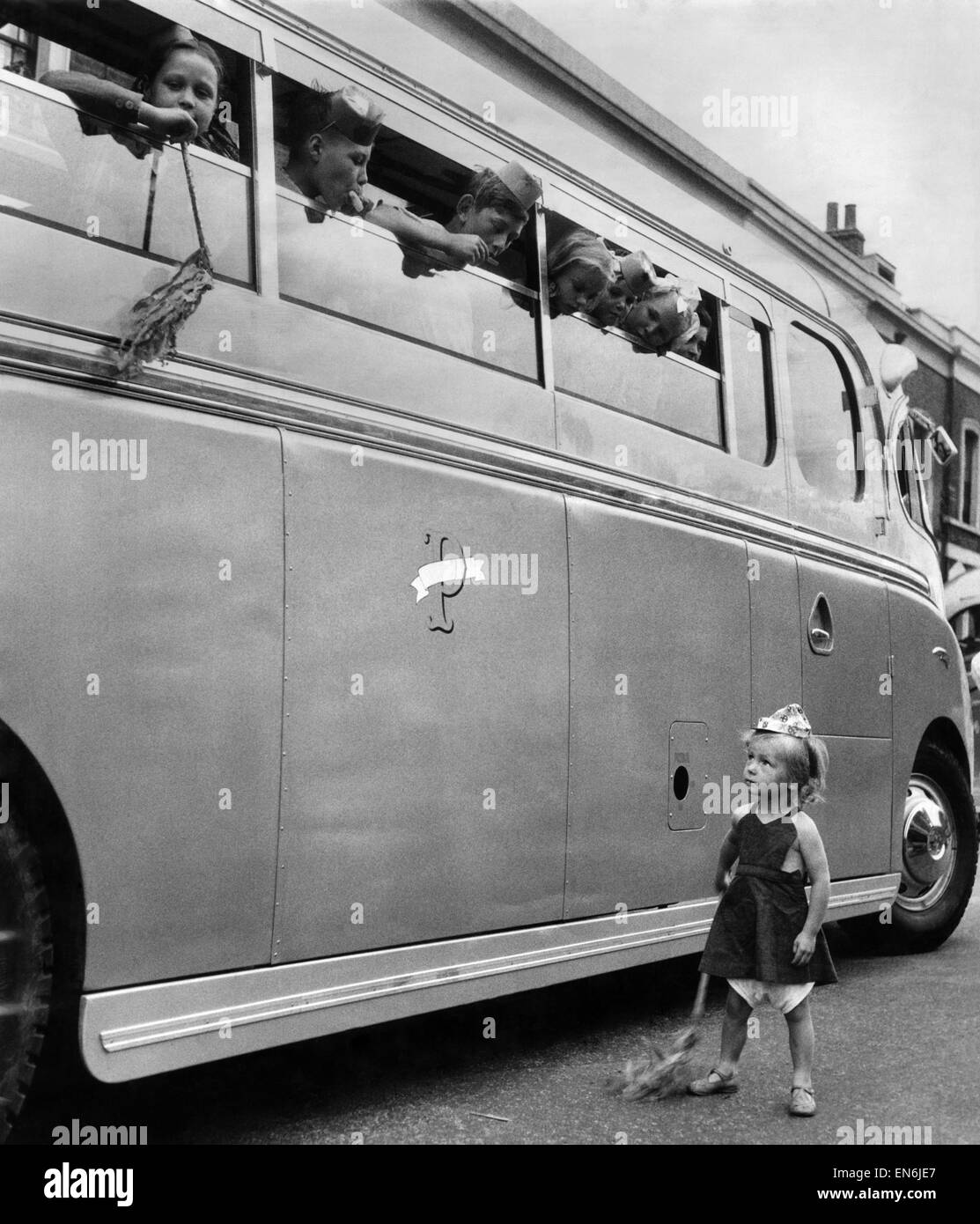 1950s school bus hi-res stock photography and images - Alamy