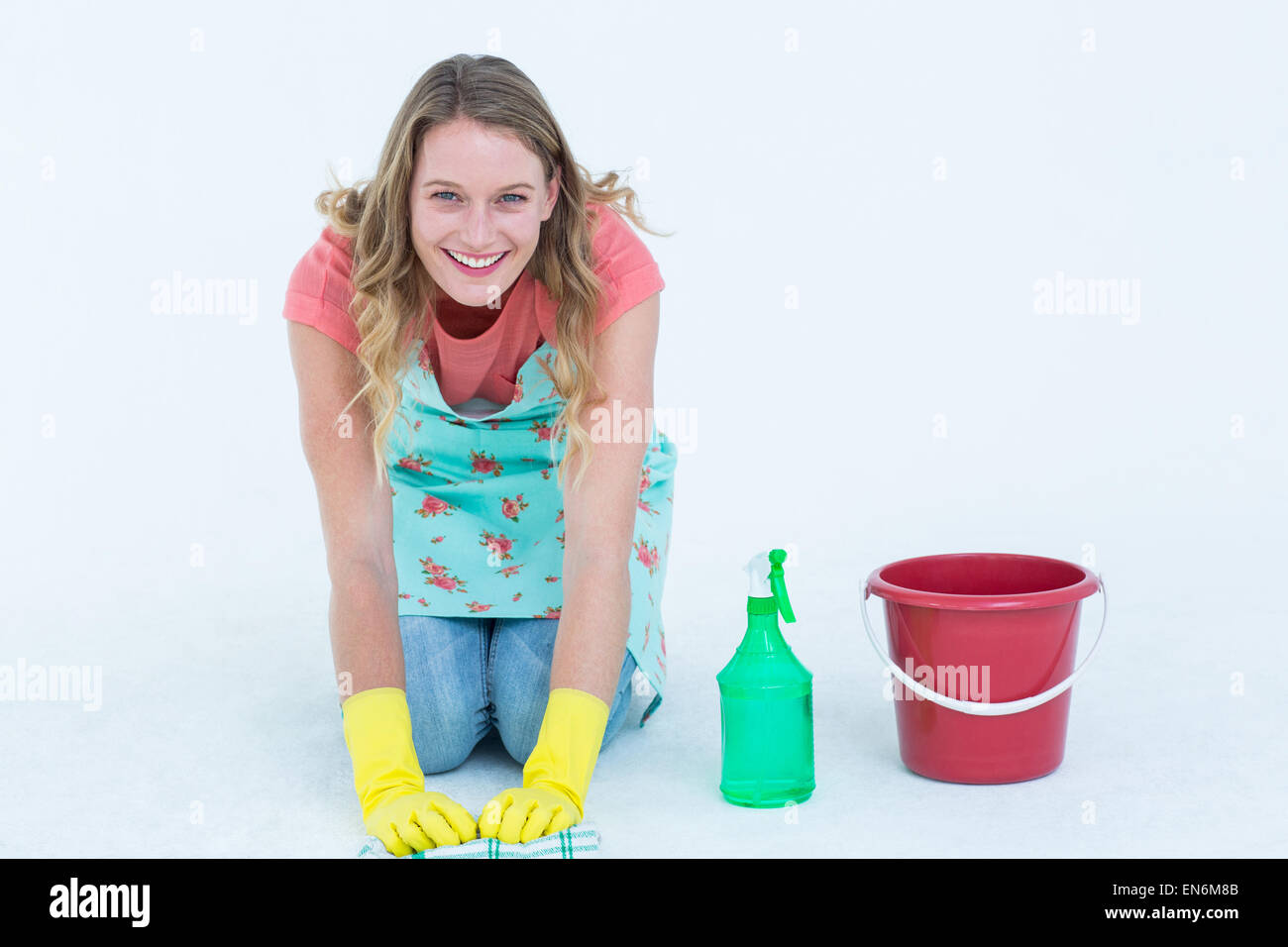 Woman cleaning hi-res stock photography and images - Alamy