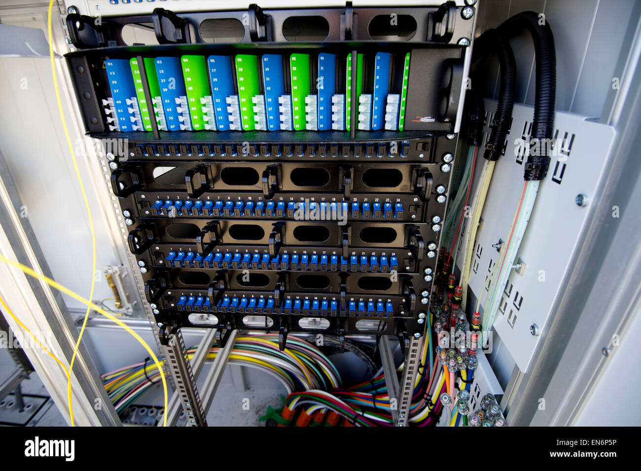 Men laying optical fiber cables Stock Photo - Alamy